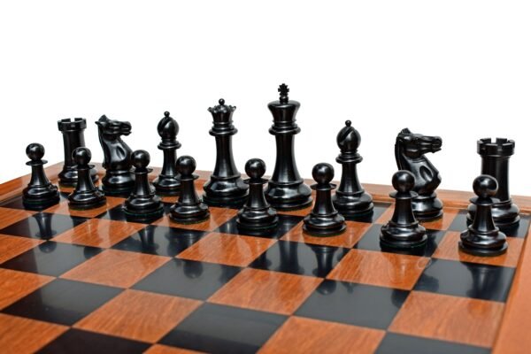 Zukertort 1875-1880 Jaques Series Chess pieces Antiqued Boxwood & Ebony ...