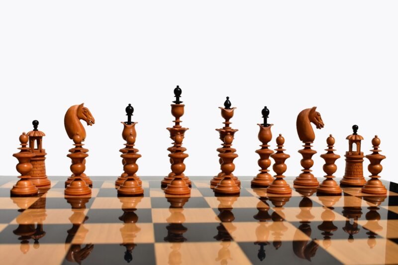 The Selenus Series 18th Century Chess Pieces Antiqued Boxwood & Ebony 4 ...