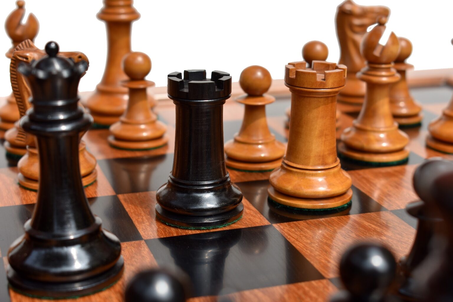 1875-1880 Jaques Zukertort Chess Set Antiqued Boxwood & Ebony 4" King ...