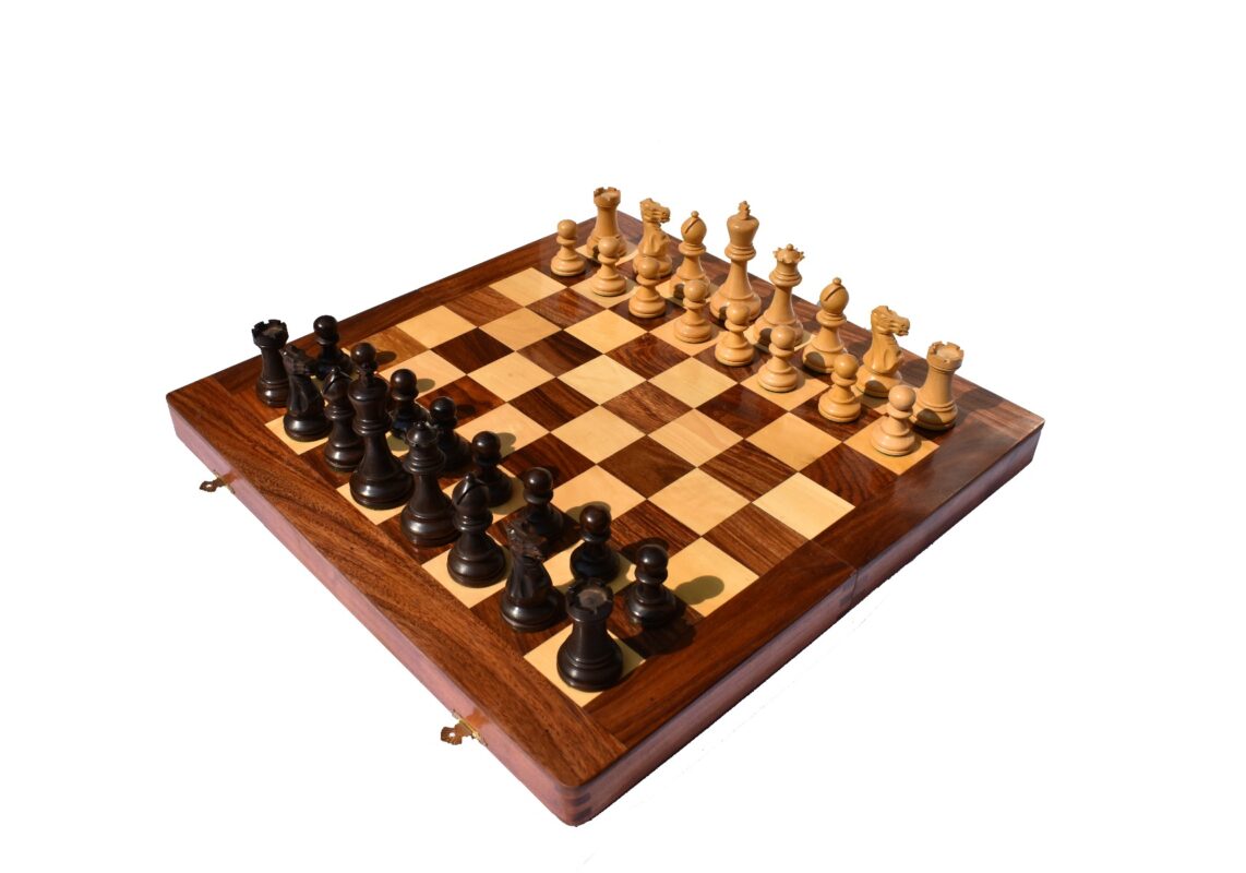 Grandmaster Series chess set Boxwood & Walnut Gilded Boxwood 3.75" King ...