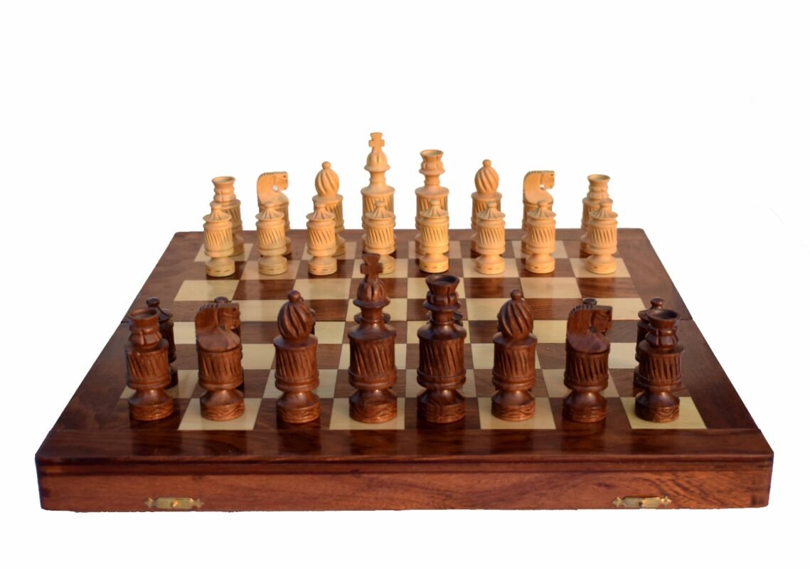 The Candel Series chess set Boxwood & Sheesham 3.75" King with 16 ...