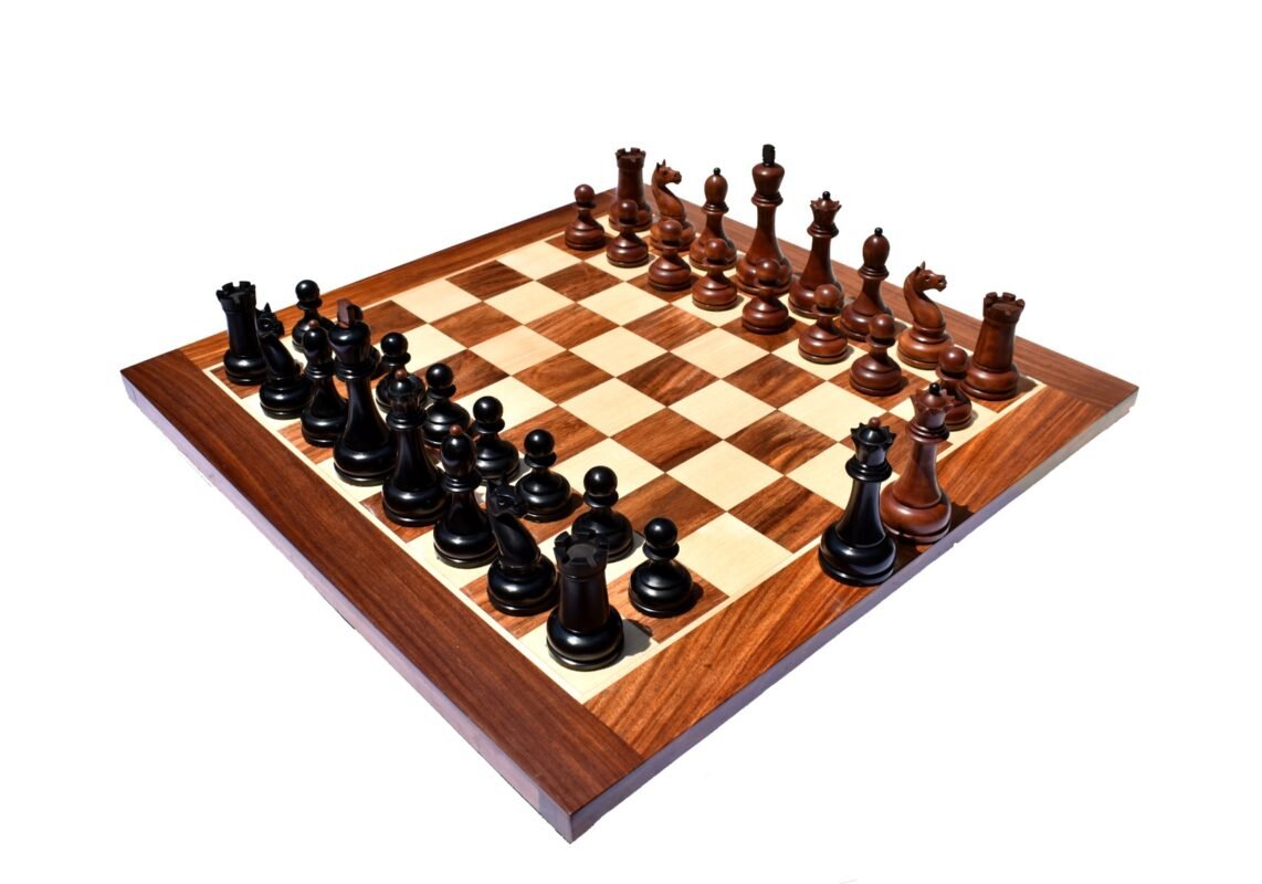 The Reproduction of 1960 Mikhail Tal chess set Antiqued Boxwood & Ebony ...