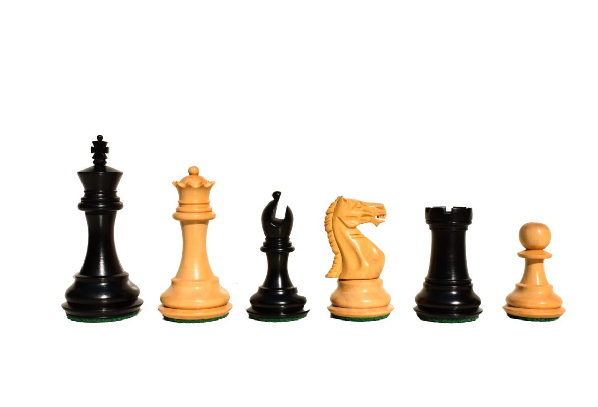 The Centurion Series Boxwood & Ebonized chess set 3" King with 16 ...