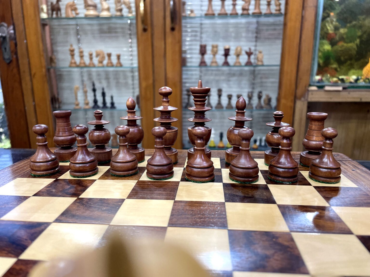 The Persian Series reproduction chess set Boxwood & Antiqued bowood 2. ...