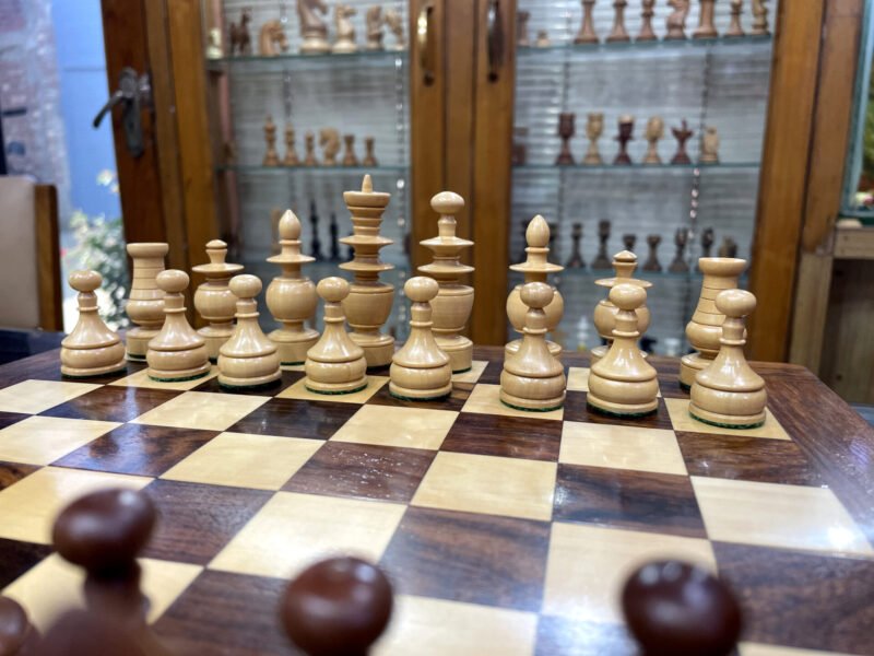 The Persian Series reproduction chess set Boxwood & Antiqued bowood 2. ...