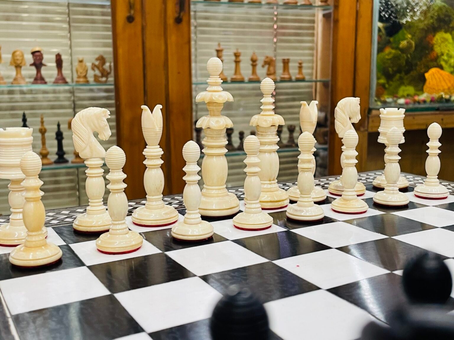 The Calvert Series exclusive chess pieces Bone & Ebony wood 4.4" King ...